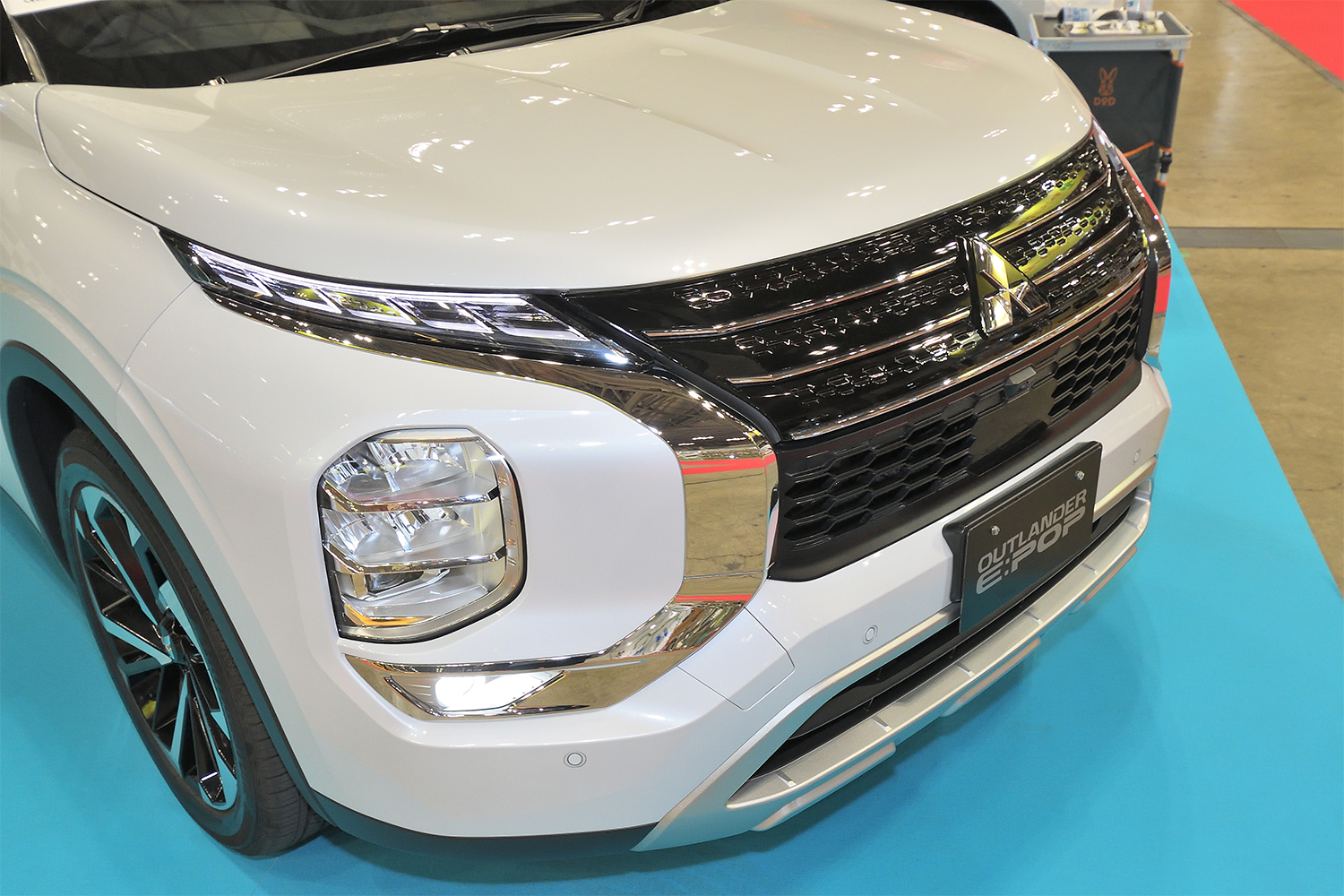 SUVなのに大人4人がゆったり車中泊できる！ 「E：POP OUTLANDER」はサイコーの車中泊マスターだった | soto lover - ソトラバ | ～ソトラバならもっと外遊びに出かけ ...