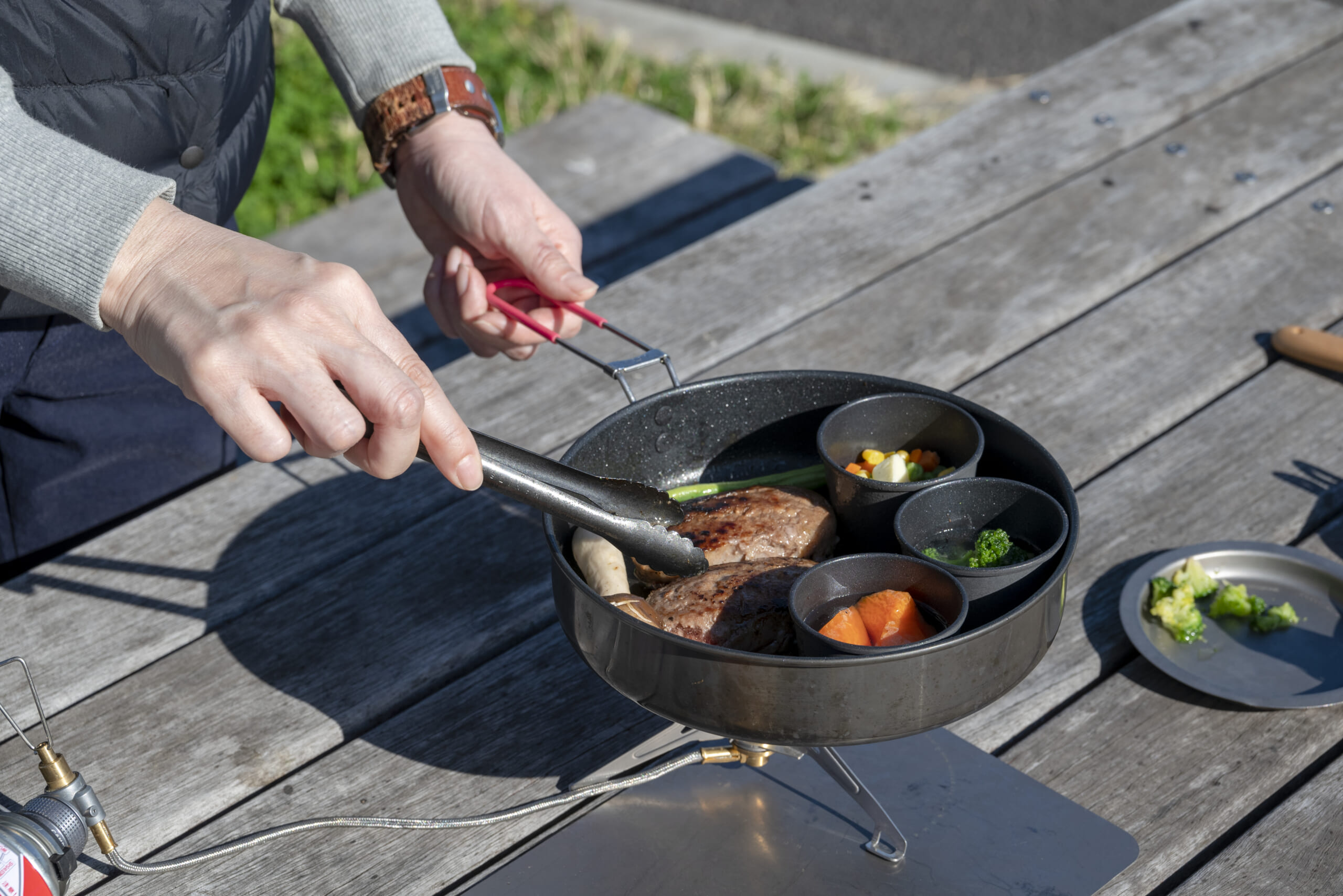 ネーミングもさることながら「こだわり」のコンセプトに「誰もが納得！」ありそうでなかったカップ＆トングの優等生ぶりとは？ | soto lover - ソトラバ 〜ソトラバならもっと外遊びに ...