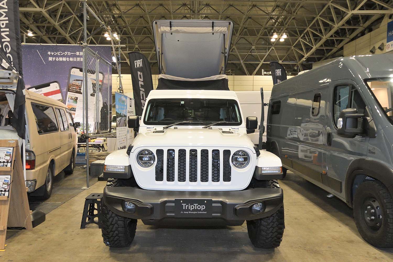 ルーフトップテントを手に入れて「鬼に金棒！」人気JLラングラーで車上泊を叶える「TripTop」の無限の魅力とは | soto lover ...