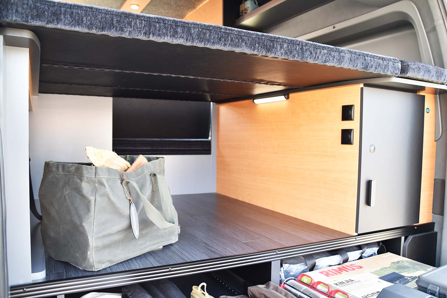 わがままボディが何でも叶えてくれる！ 最大就寝5名を実現する「キャンピングバン」の奇想天外な中身とは | soto lover - ソトラバ