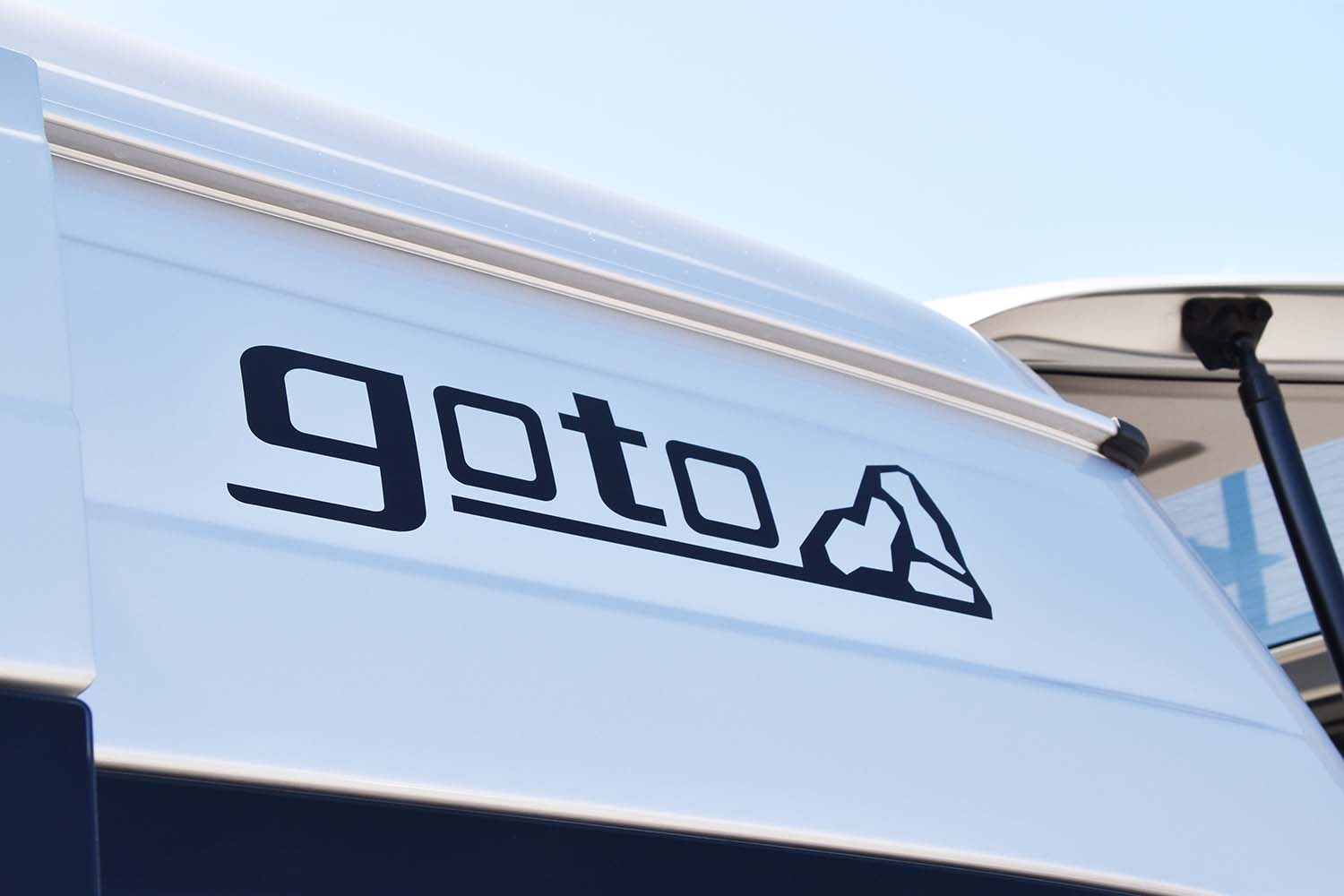 わがままボディが何でも叶えてくれる！ 最大就寝5名を実現する「キャンピングバン」の奇想天外な中身とは | soto lover - ソトラバ