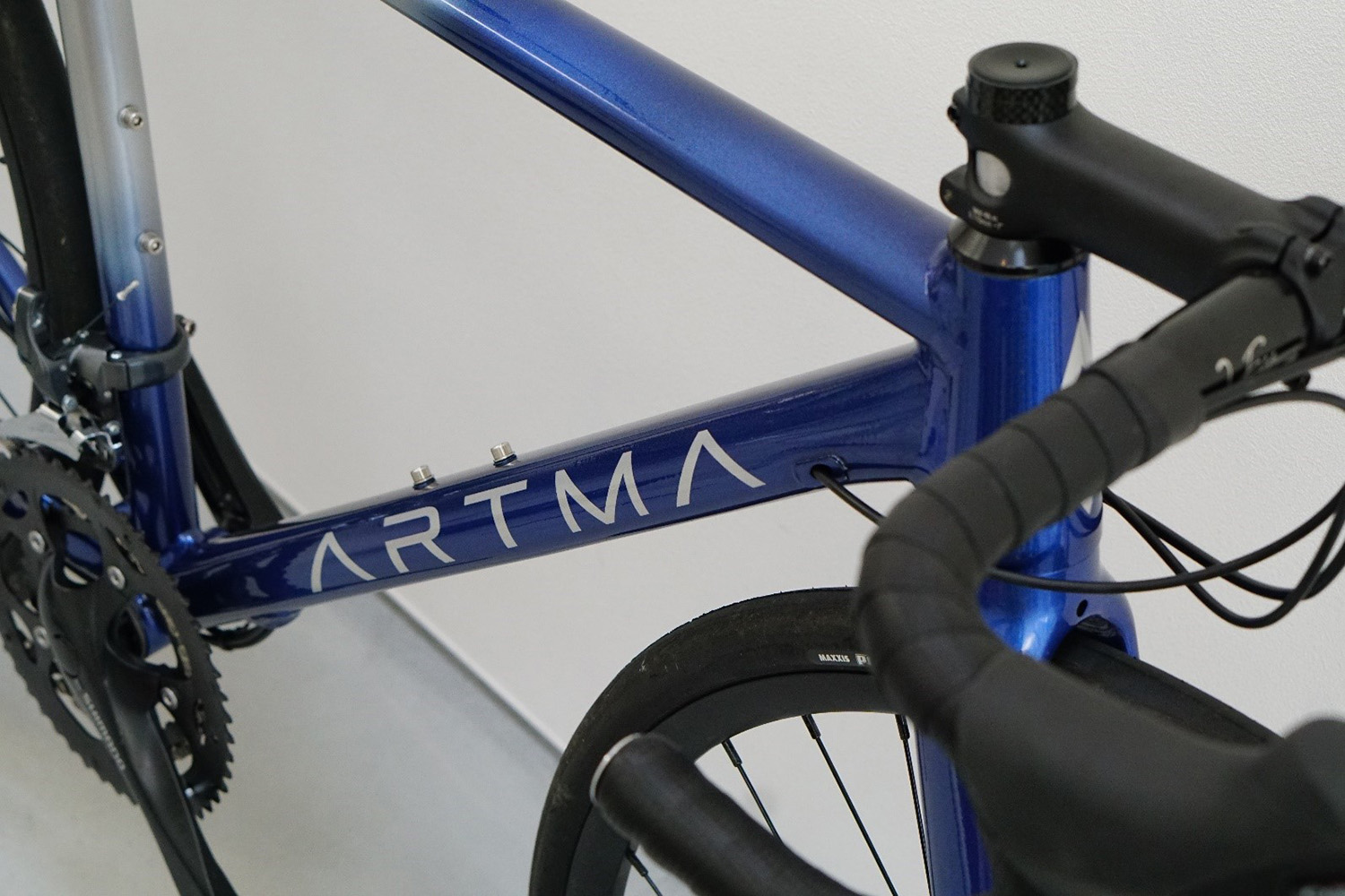 初心者でも最大限の走りを引き出せる「DAIWA CYCLE」オリジナルロードバイク「ARTMA」を2024年秋に発売 | soto lover - ソトラバ