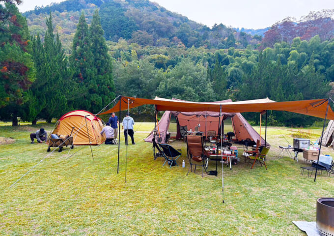 野球場2つ分の広大なスペースに芝生が広がる！ 自然豊かな綾部市に「AYABE PEACE Park & Camp」がオープン | soto ...