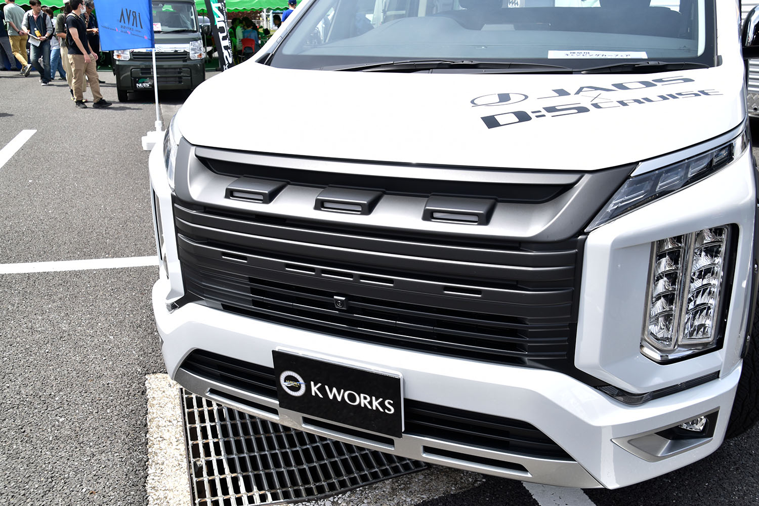 タフに遊び尽くせる！ 三菱デリカD:5にJAOS製パーツ＆ポップアップルーフを纏ったキャンパーの中身とは | soto lover - ソトラバ