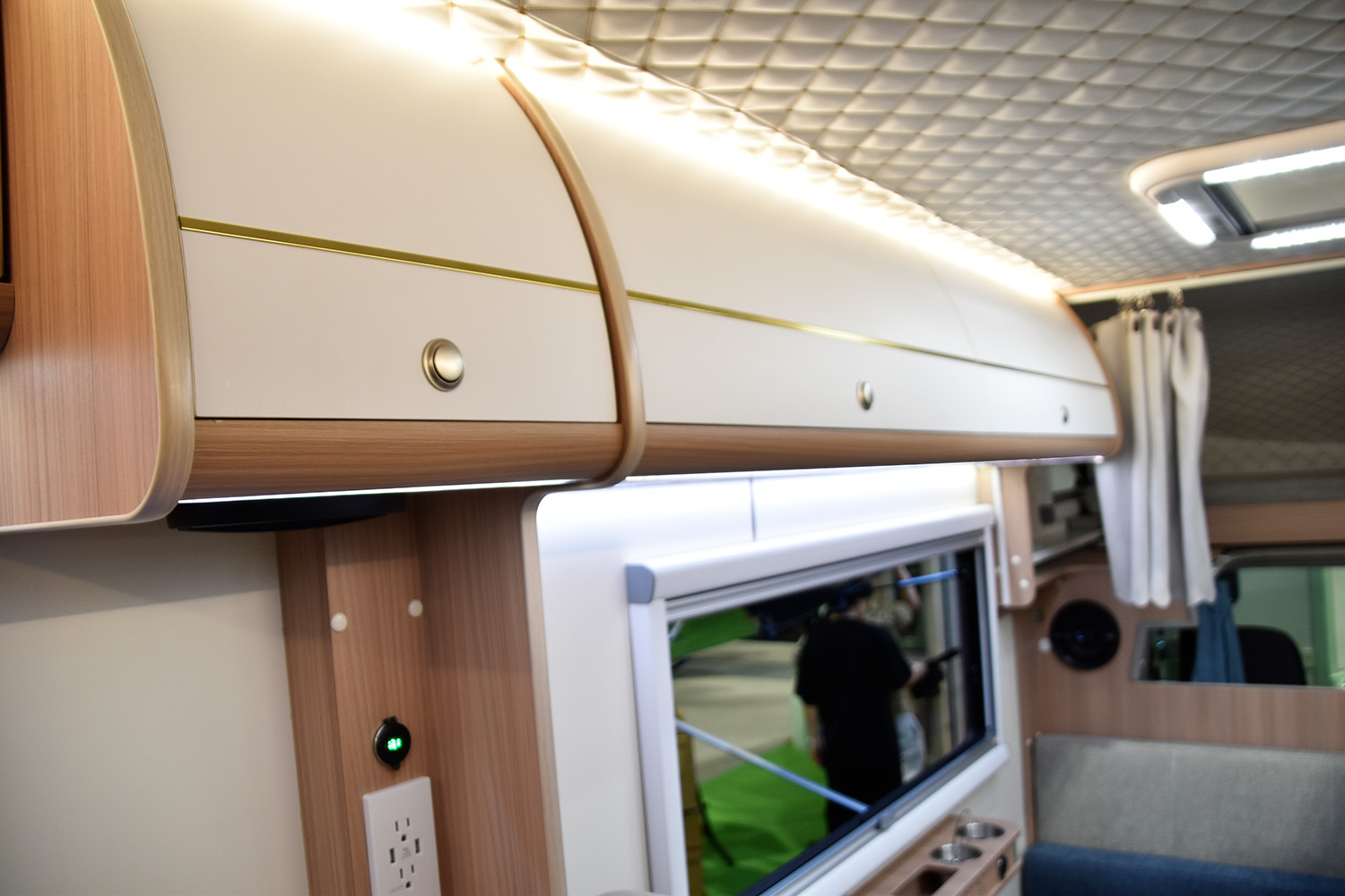 jpstar_discvery1_12 | soto lover - ソトラバ